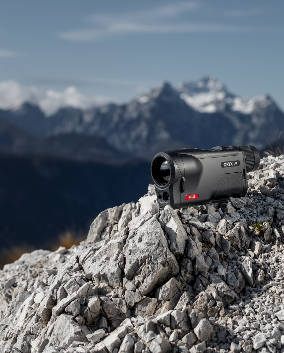 Introducing one-handed observation